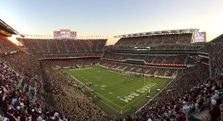 Top 10 Biggest Stadiums in Texas - Stadium Freak