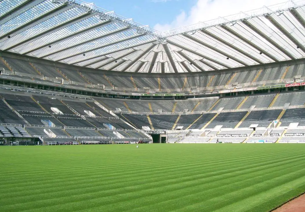 Top 10 Biggest Stadiums in England - Stadium Freak