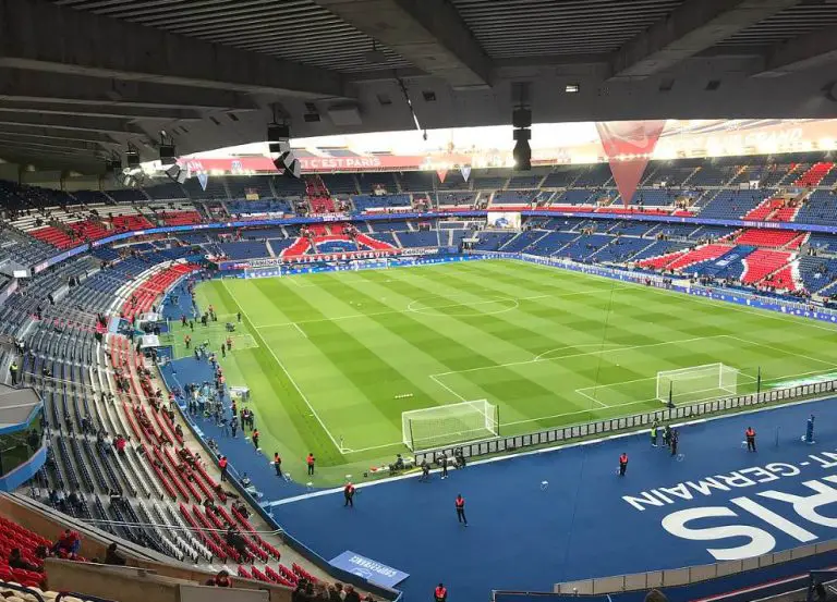 Top 10 Biggest Stadiums in France - Stadium Freak